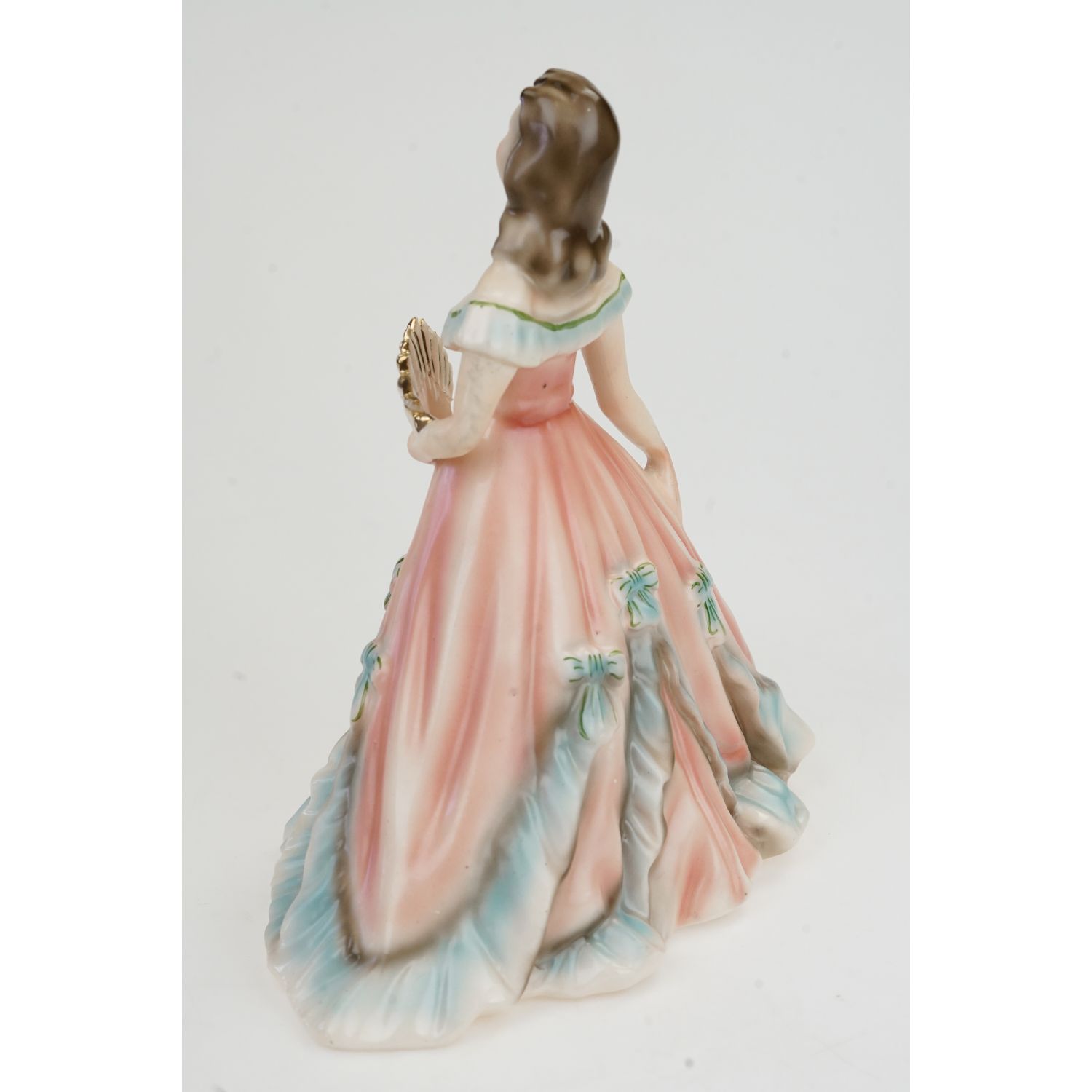 PORCELANOWA FIGURA DAMY Z WACHLARZEM Retro-bibelot